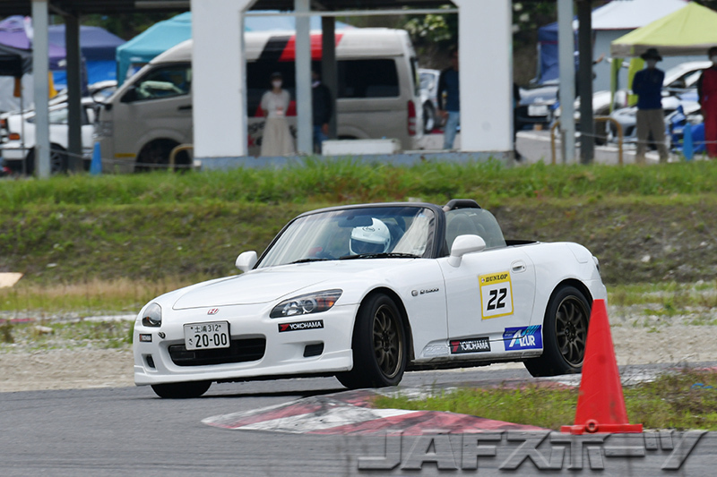 栃茨ジムカーナは早くも後半戦に突入。激戦区NTR2は長屋秀彦S2000が2連勝！ | JAFモータースポーツ