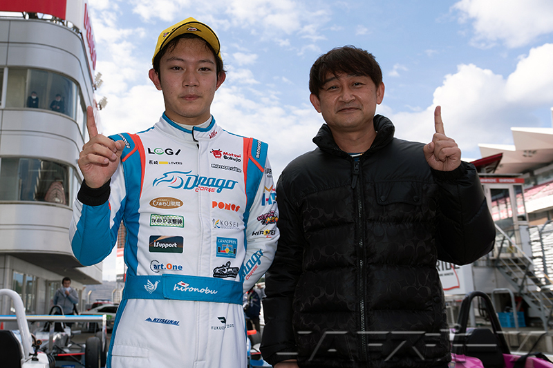 スーパーFJ日本一決定戦はオートポリス王者の清水啓伸選手が涙で優勝を飾る！ | JAFモータースポーツ