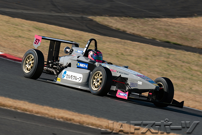 スーパーFJ日本一決定戦はオートポリス王者の清水啓伸選手が涙で優勝を飾る！ | JAFモータースポーツ