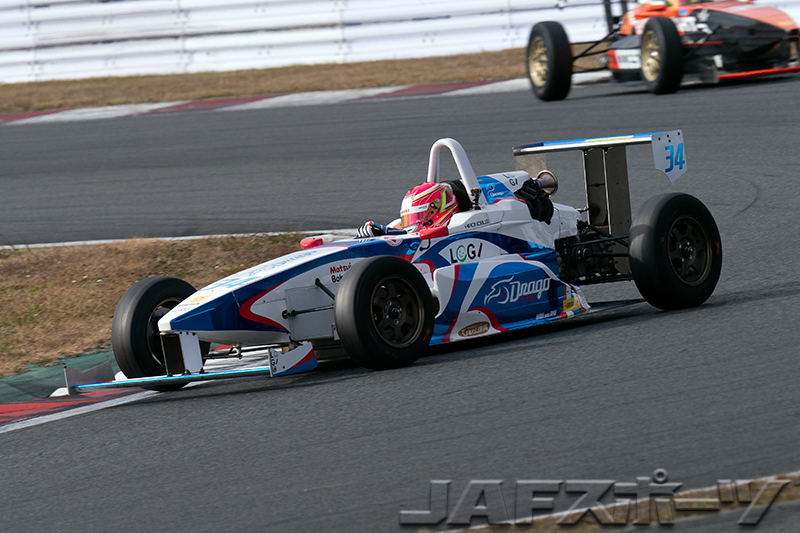 スーパーFJ日本一決定戦はオートポリス王者の清水啓伸選手が涙で優勝を飾る！ | JAFモータースポーツ