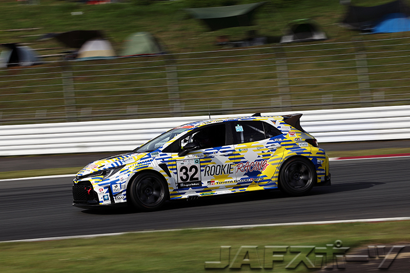 中升 ROOKIE AMG GT3が23時間37分で逆転劇を演じて初の総合優勝！ | JAFモータースポーツ