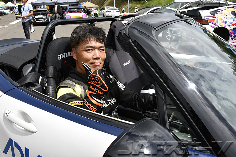 “ジムカーナキング”山野哲也選手、PE1クラスで通算23回目のタイトルを確定！ | JAFモータースポーツ