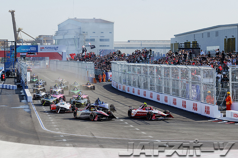 FIAフォーミュラE世界選手権第5戦・東京E-Prix、日産フォーミュラEチームのオリバー・ローランド選手を最終周で退けた、マキシミリアン・ギュンター選手が優勝！ | JAFモータースポーツ
