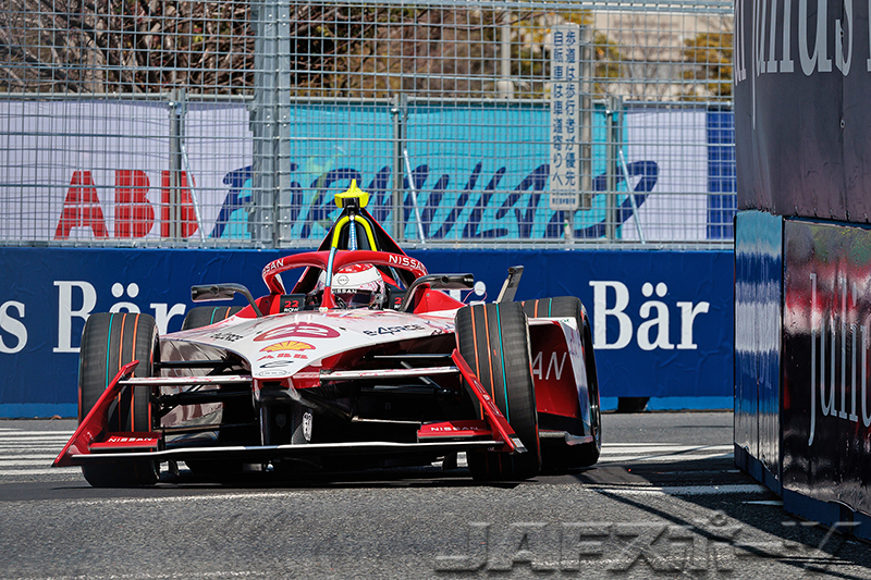 FIAフォーミュラE世界選手権第5戦・東京E-Prix、日産フォーミュラEチームのオリバー・ローランド選手を最終周で退けた、マキシミリアン・ギュンター選手が優勝！ | JAFモータースポーツ